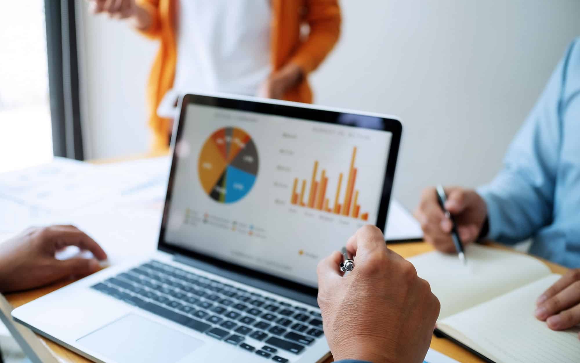 Integrate Salesforce CRM and Wealth Management Apps | Abstrakt Cloud